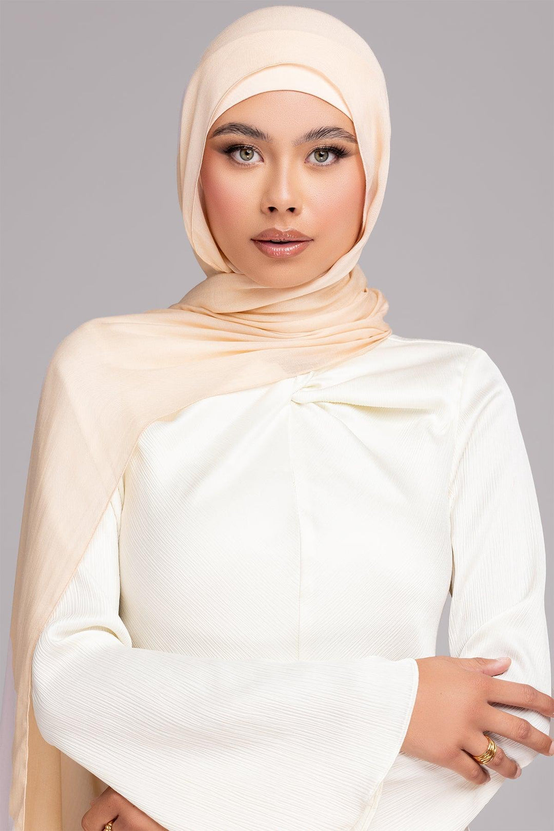 Modal Matching Hijab Set- Coral Almond – Zahraa The Label