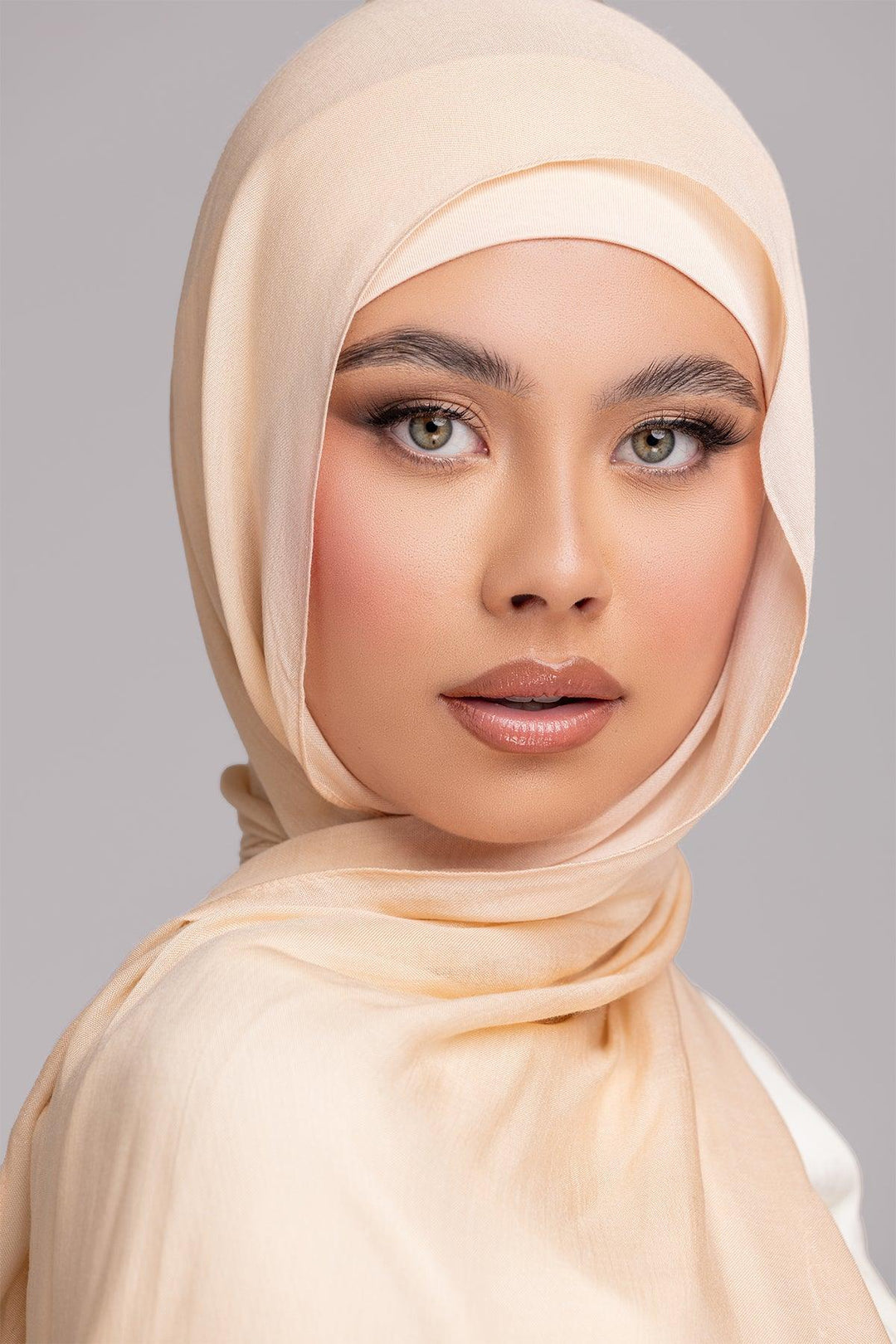 Modal Matching Hijab Set- Coral Almond – Zahraa The Label